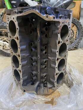 14093627 GENERAL MOTORS Engine Block 305