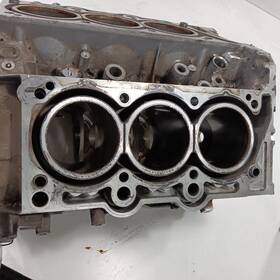 302.AM8517 JEEP Engine Cylinder Block Cherokee